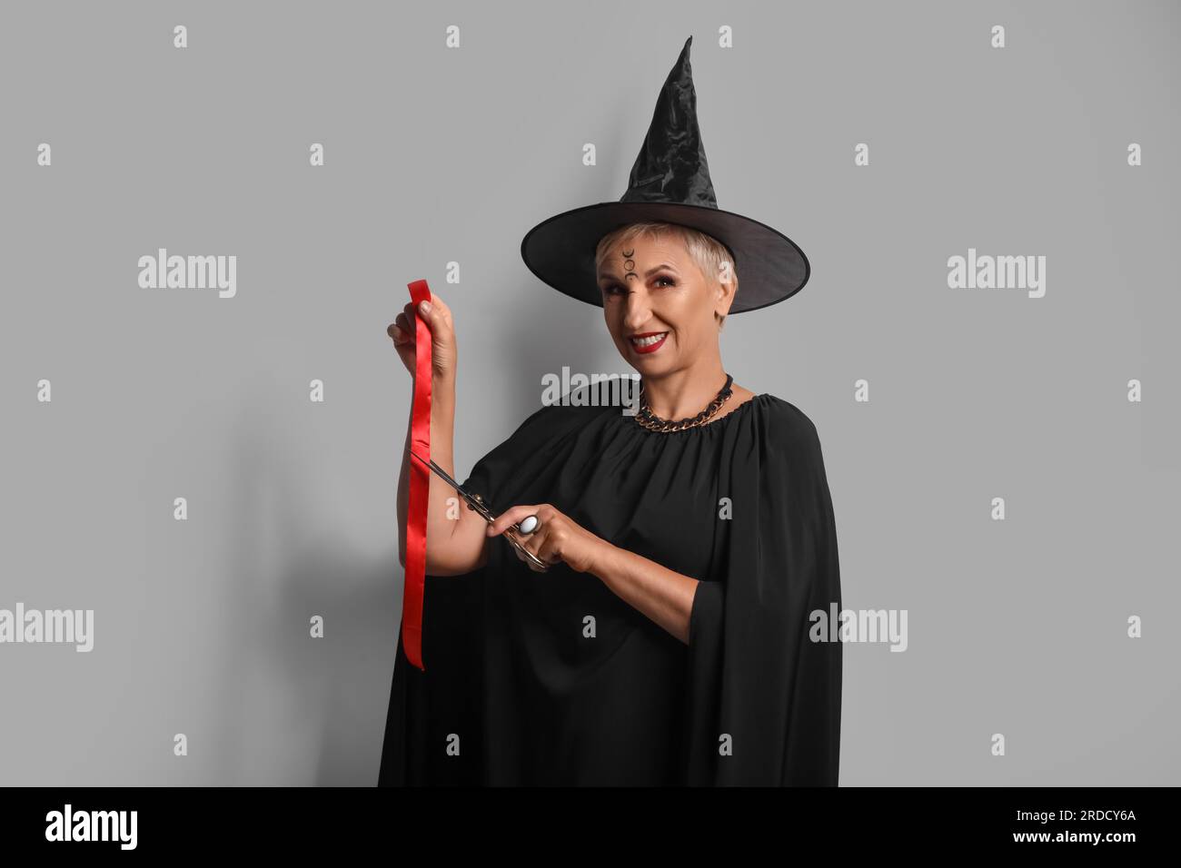 Witch cutting hi-res stock photography and images - Alamy