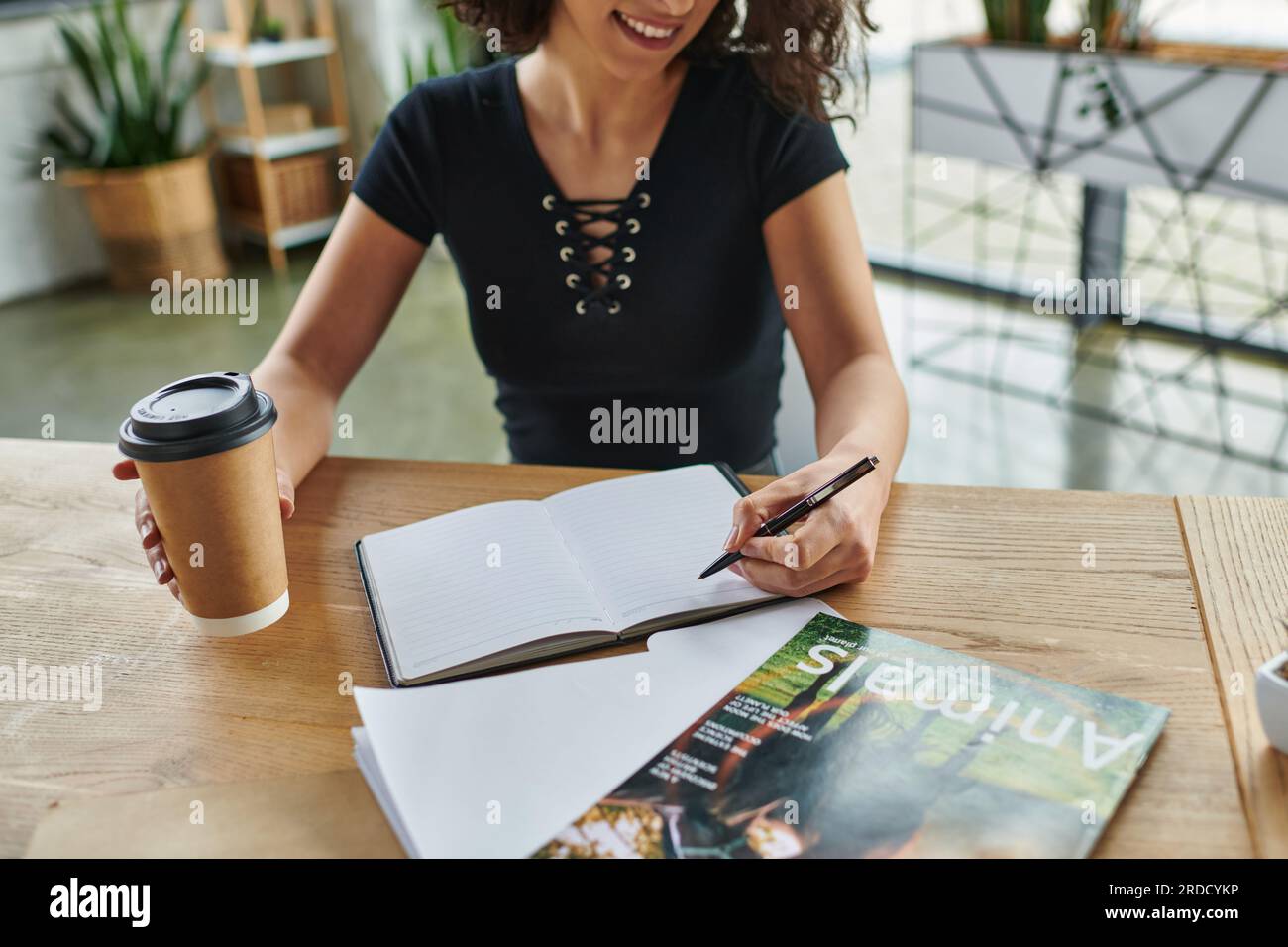 Naturalistic magazine hi-res stock photography and images - Alamy