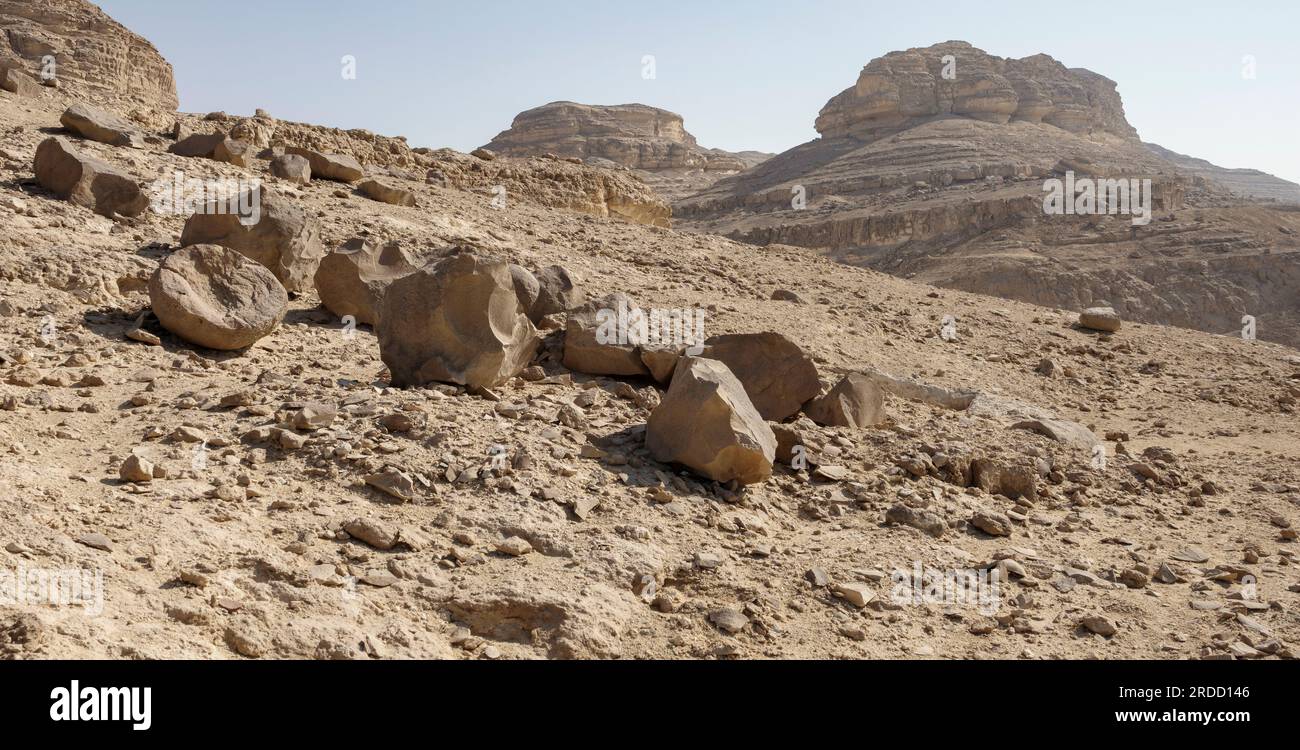 The hills at Beni Hassan between Minya and Mallawi, Middle Egypt Stock ...
