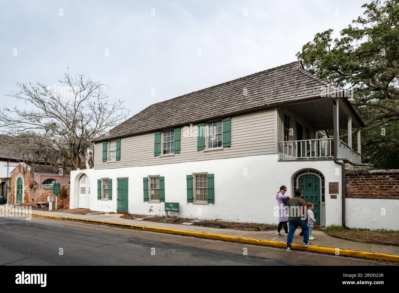 St. Augustine, Florida - December 31, 2022: Tourist family enters the ...