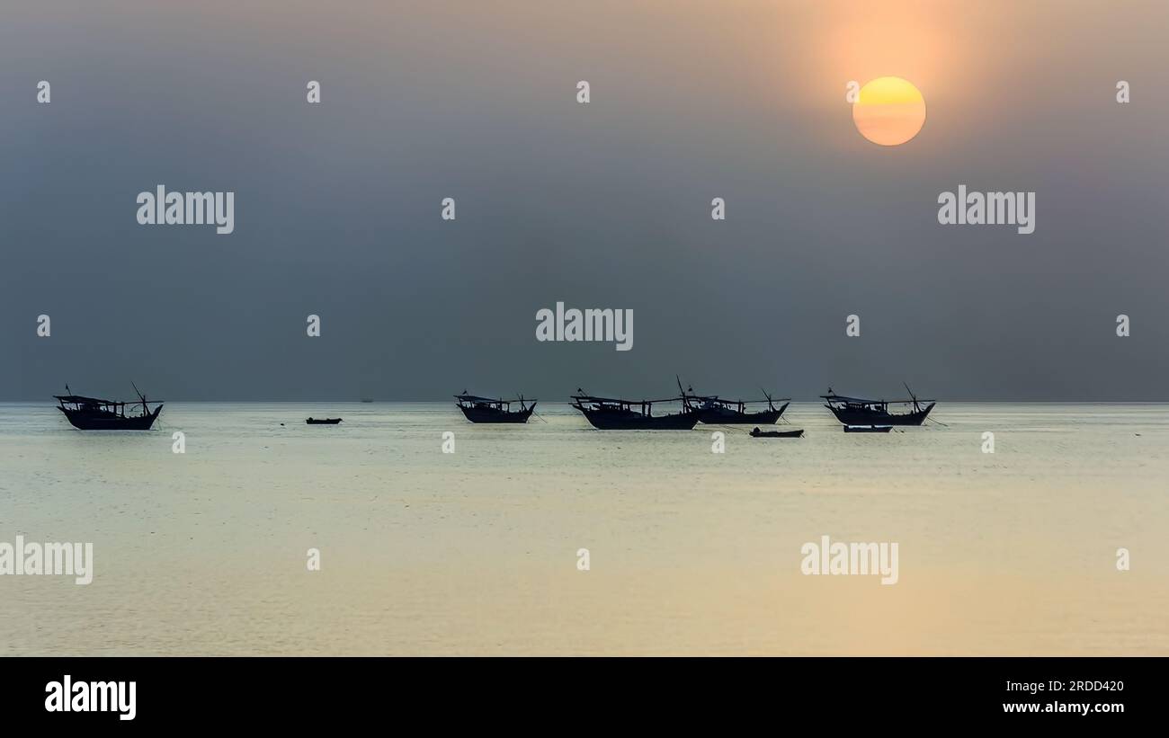 Beautiful morning sunrise view at Dammam Corniche -Saudi Arabia Stock ...