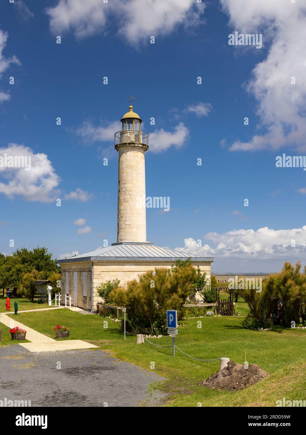 lighthouse called Phare de Richard in Aquitaine, France Stock Photo - Alamy