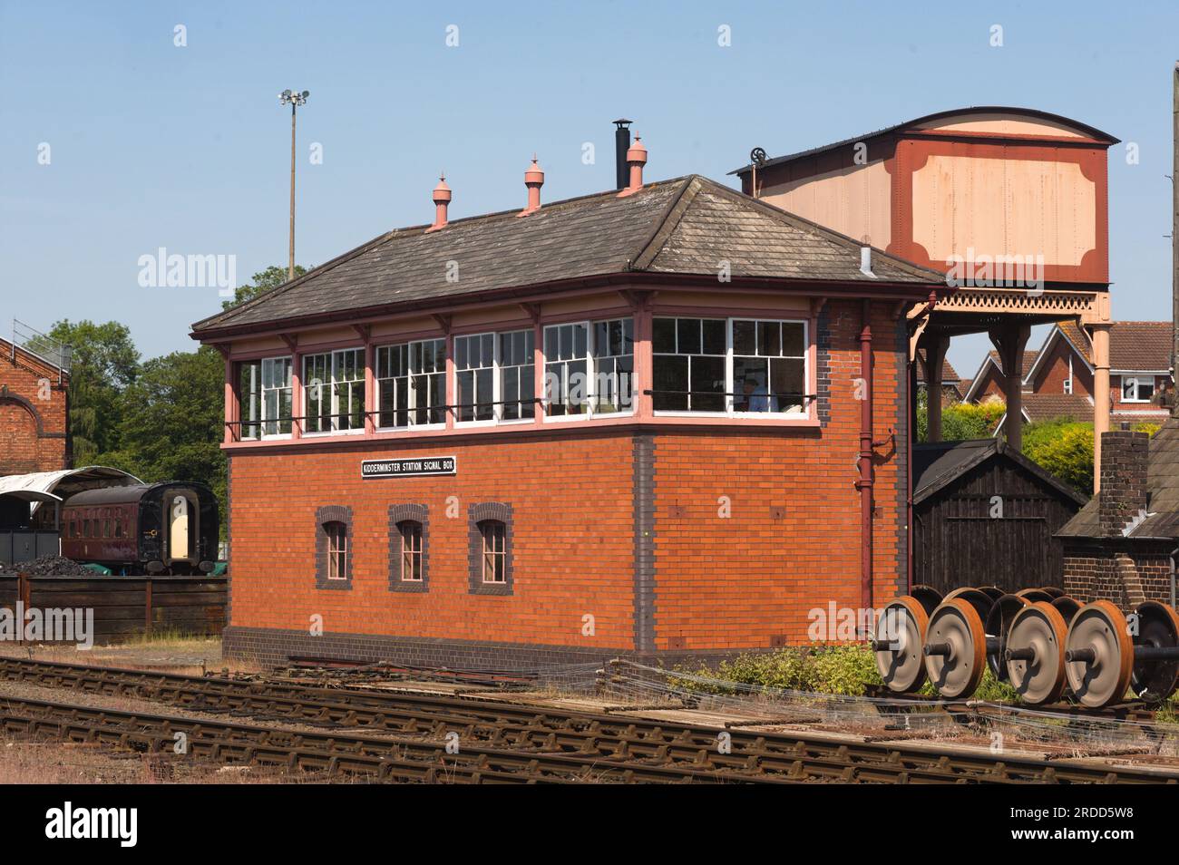 Kidderminster station signal box hi-res stock photography and images ...