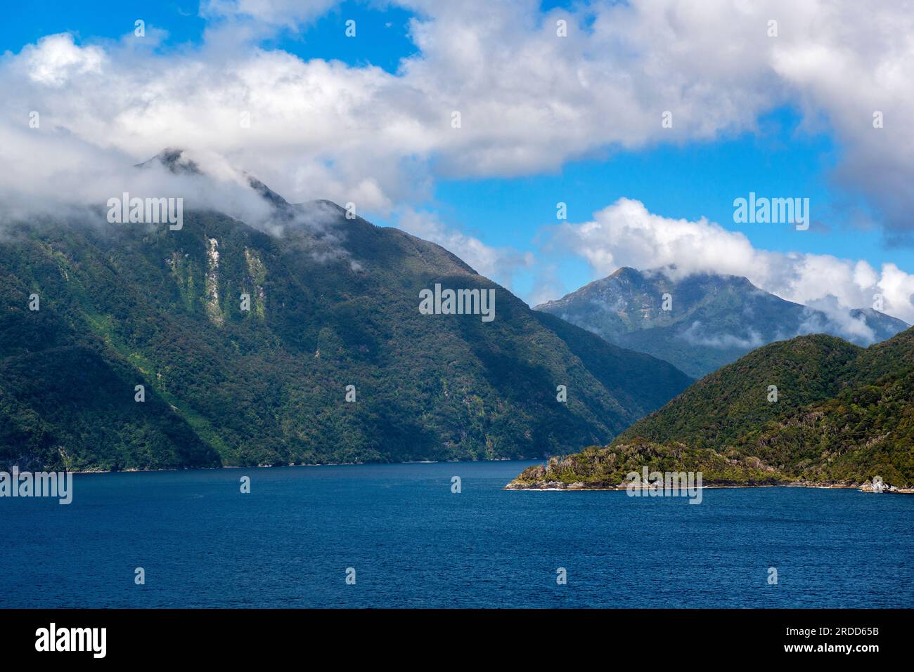 Dusky Sound, Tamatea, one of the most complex of the many fiords ...