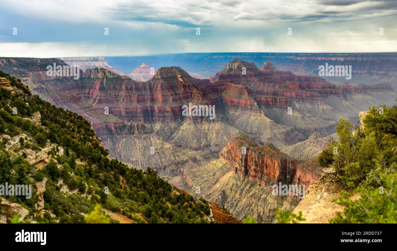 Canyon rim from below hi-res stock photography and images - Alamy