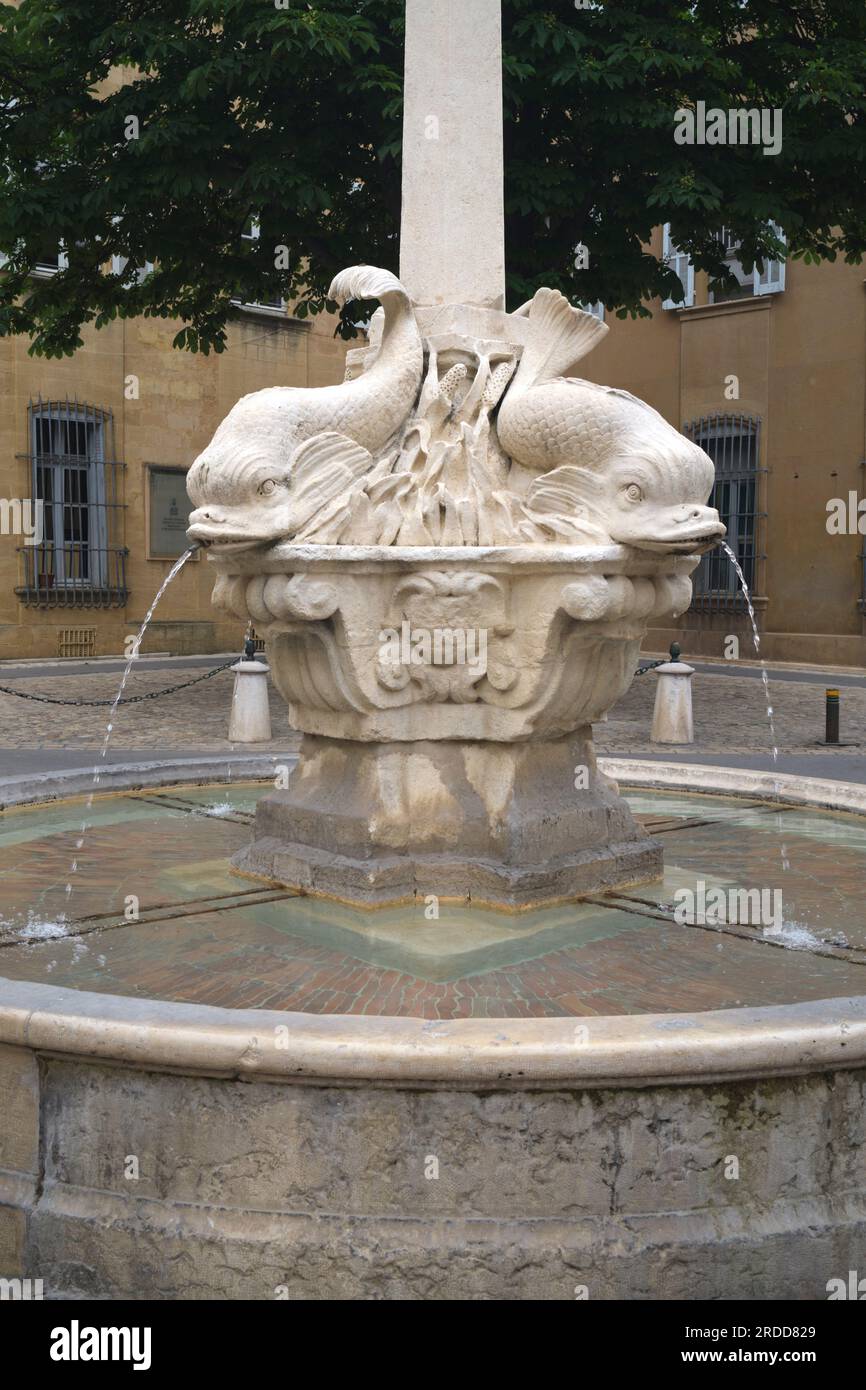 Place des Quatre-Dauphins Aix en Provence France Stock Photo - Alamy