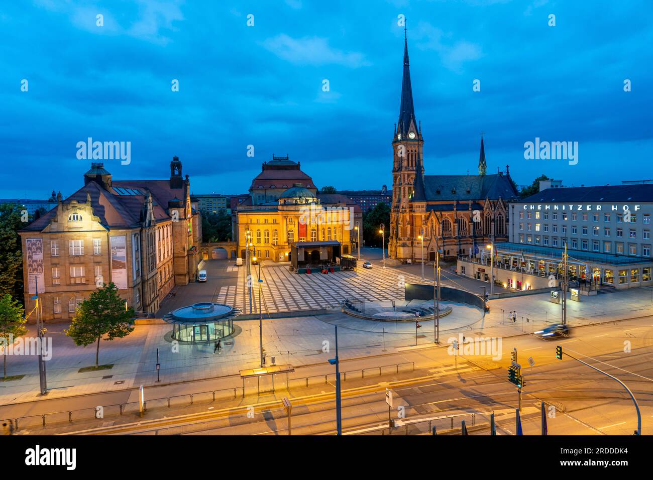 Theatre Square with the Opera House Chemnitz, on the right the Art ...