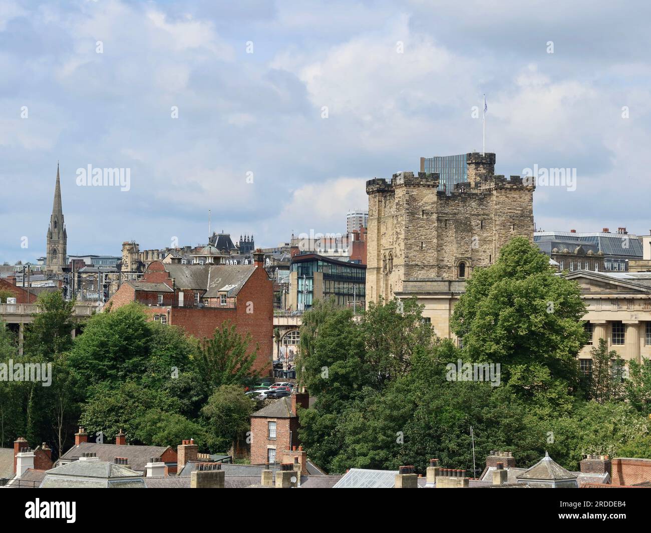 Newcastle skyline summer hi-res stock photography and images - Alamy