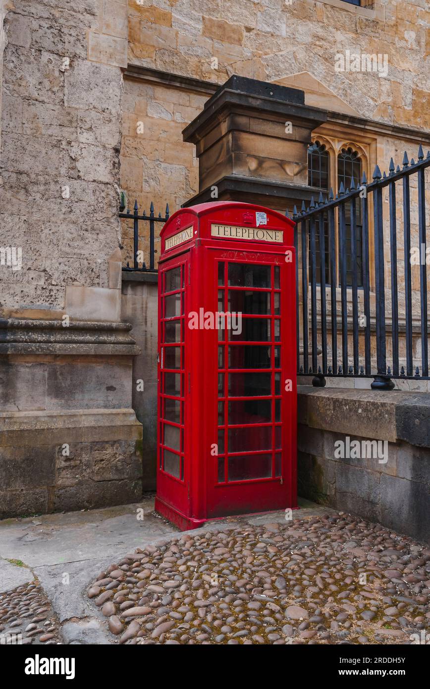Red telephone box in Oxford Central Stock Photo - Alamy