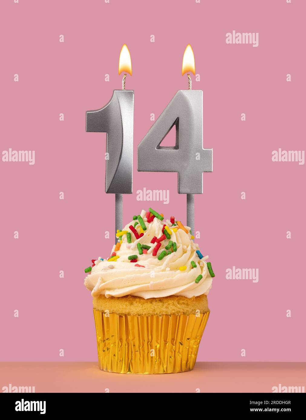 Number 14 candle with cupcake - Birthday card Stock Photo - Alamy