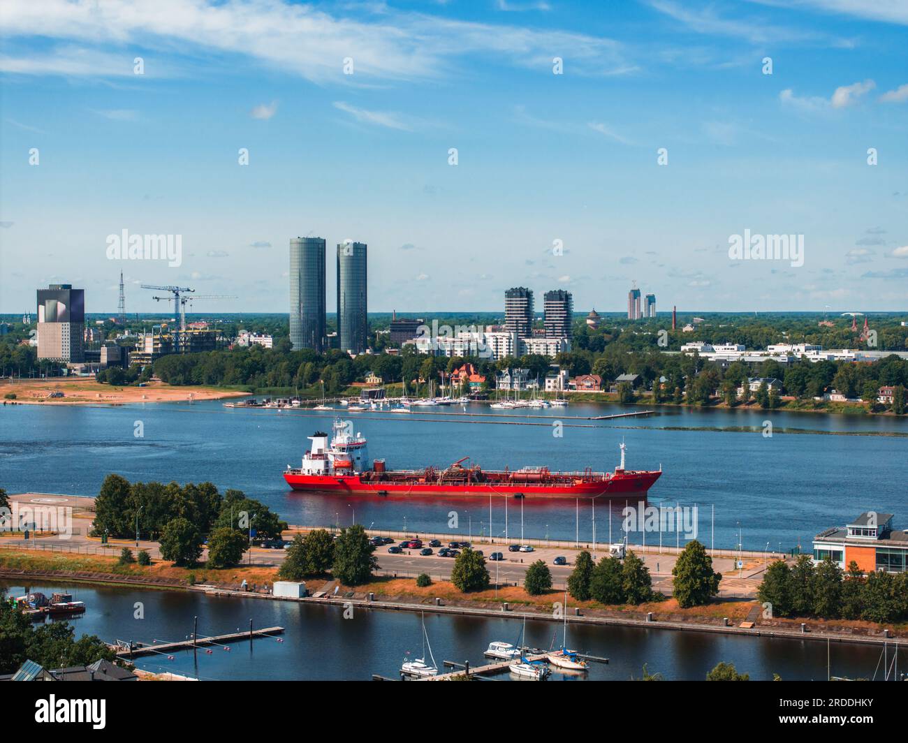 Turning ship around hi-res stock photography and images - Alamy