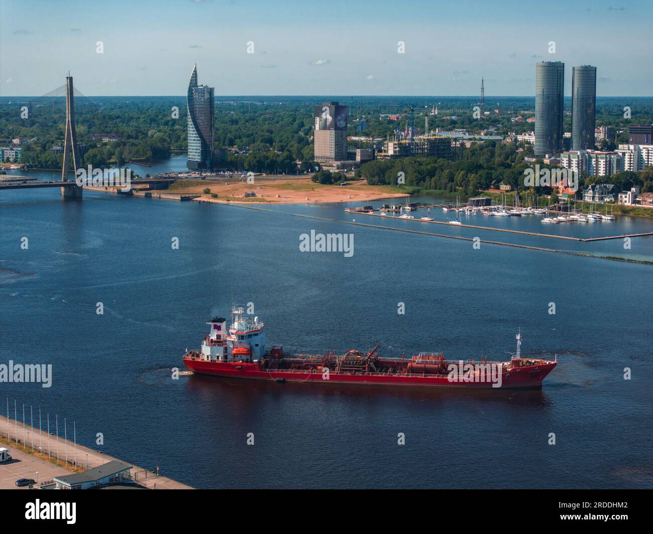 Turning ship around hi-res stock photography and images - Alamy