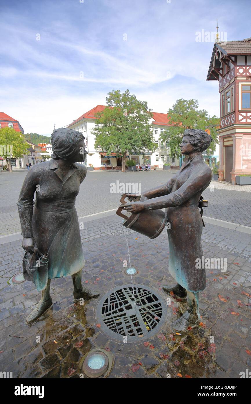 Market fountain with sculptures by Ingo Koblischek 1997, market square ...