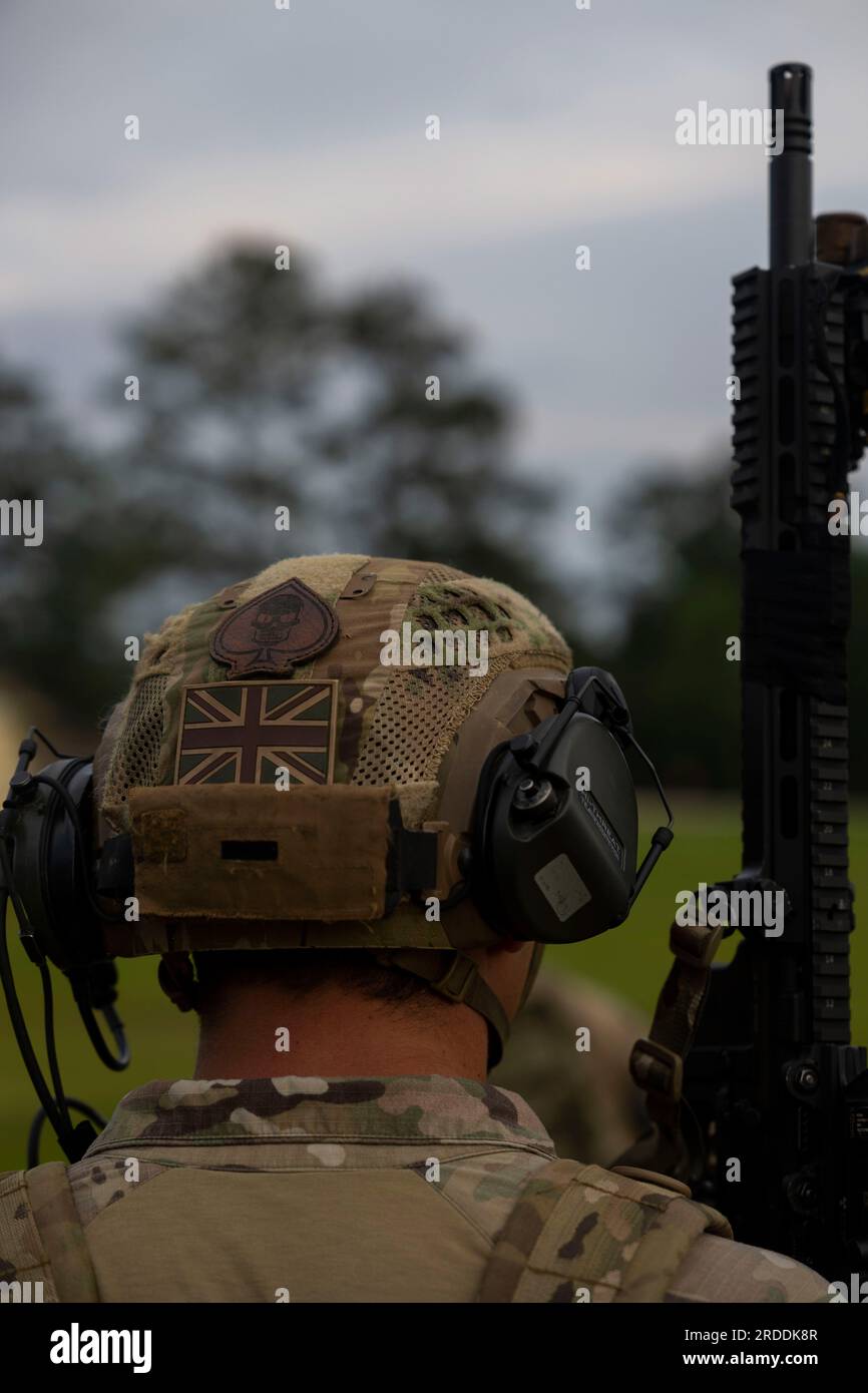 British Royal Marines with 40 Commando Royal Marines participate in ...