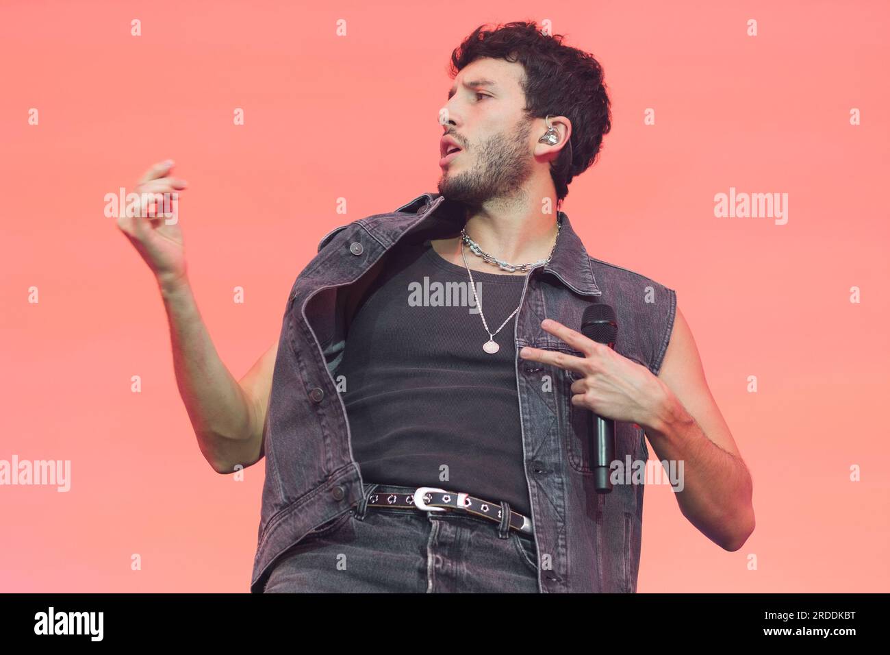 The colombian singer sebastian yatra performs during the concer hi-res ...
