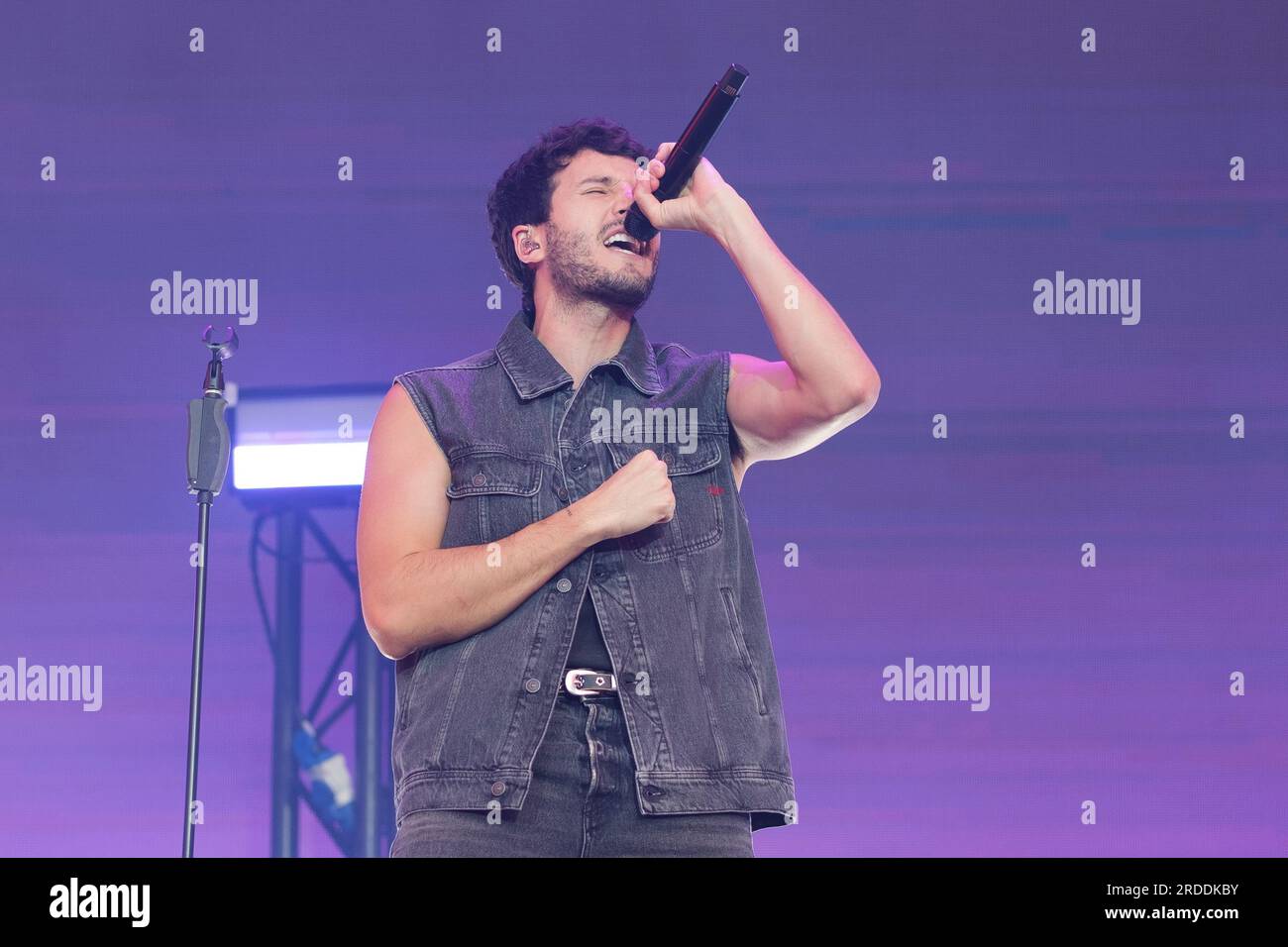 The colombian singer sebastian yatra performs during the concer hi-res ...