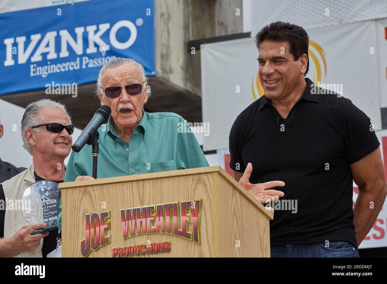 Venice, California, USA. 2nd Sep, 2013. Stan Lee inducting Lou Ferrigno ...