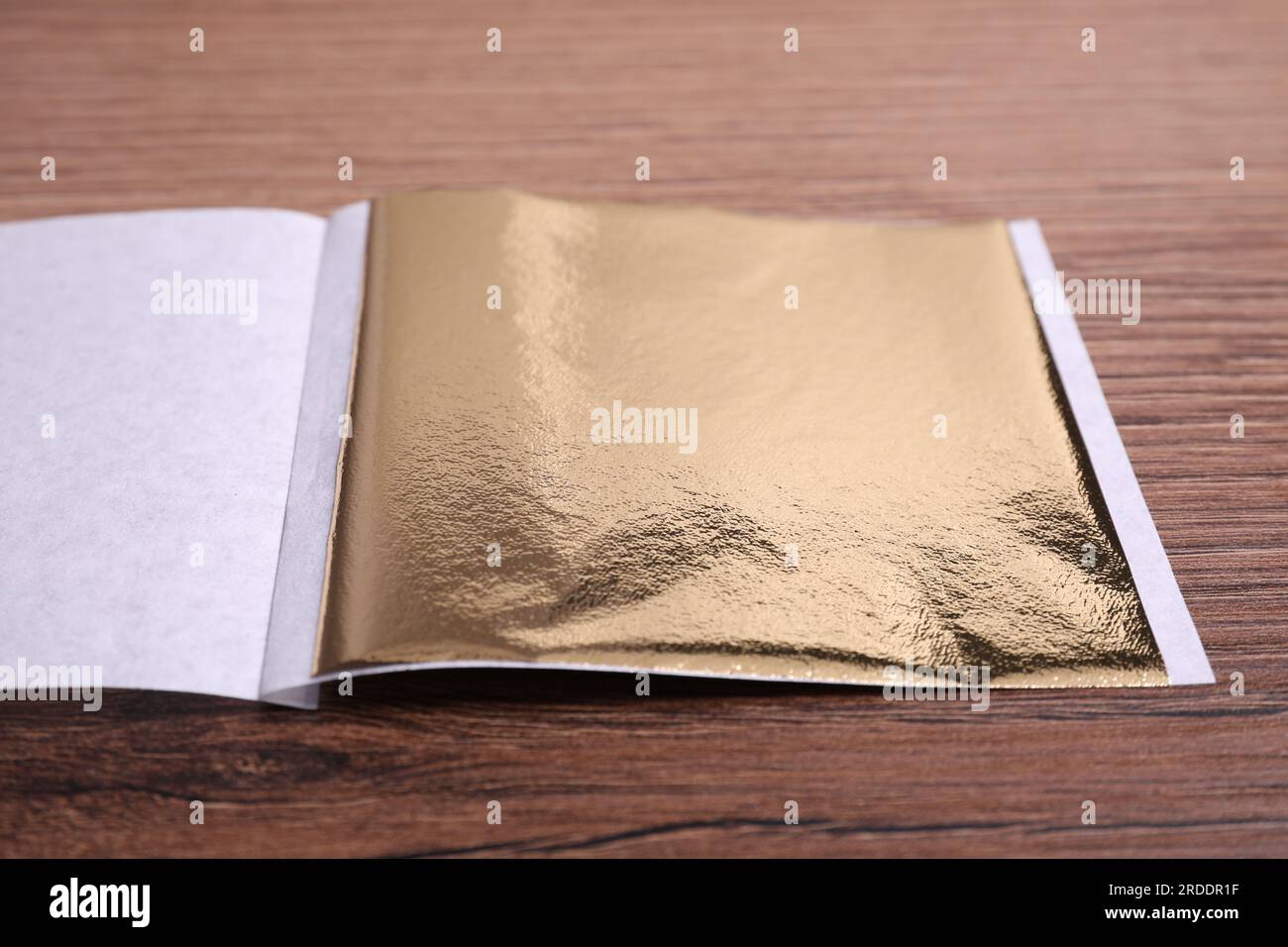 Edible gold sheet hi-res stock photography and images - Alamy