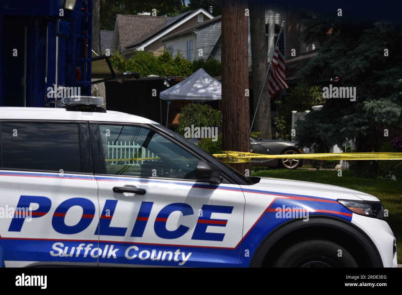 Authorities take out boxes of evidence from Rex Heuermann's house ...