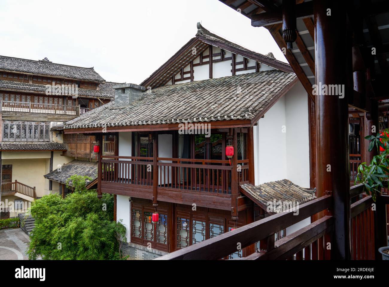 Chinese Chinese style luxurious garden courtyard and ancient building ...