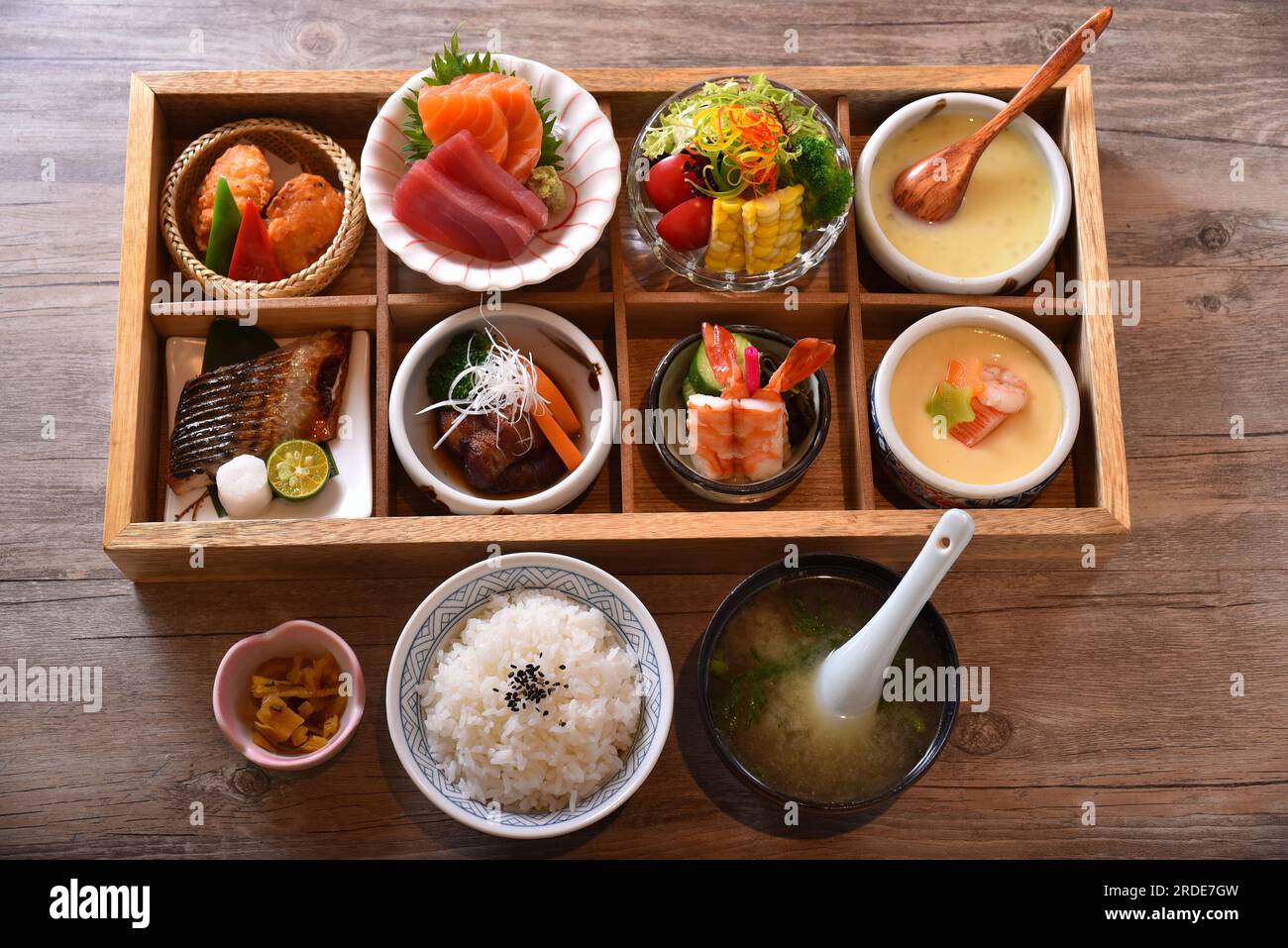 Delicious food in Japan, Japanese teishoku,set lunch, Japanese food ...
