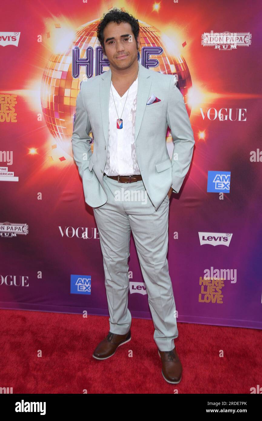 Adam Jacobs Mamma Mia