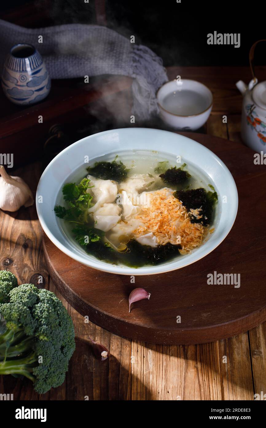Shrimp and pork soup dumplings hi-res stock photography and images - Alamy
