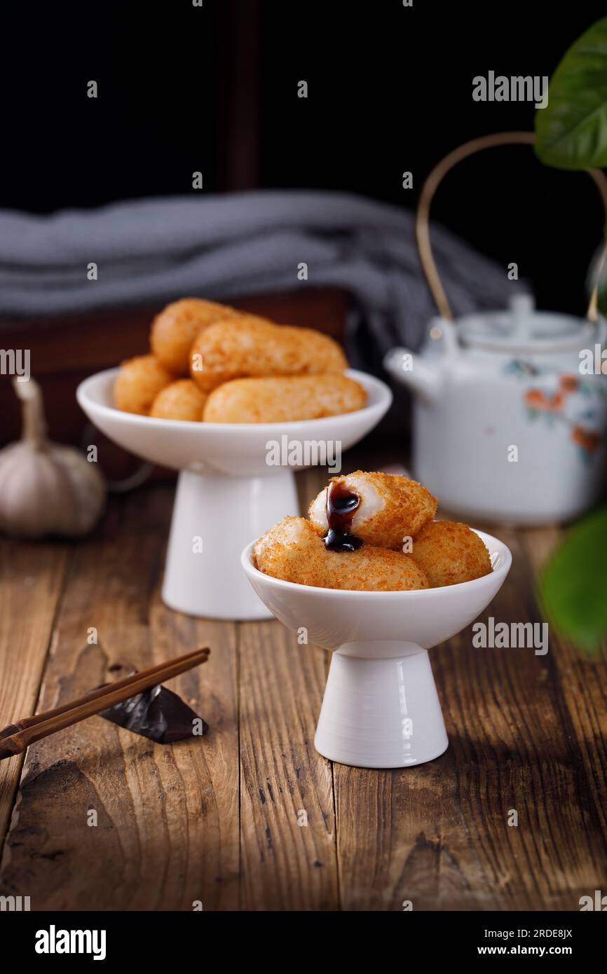 Glutinous rice cake hi-res stock photography and images - Alamy