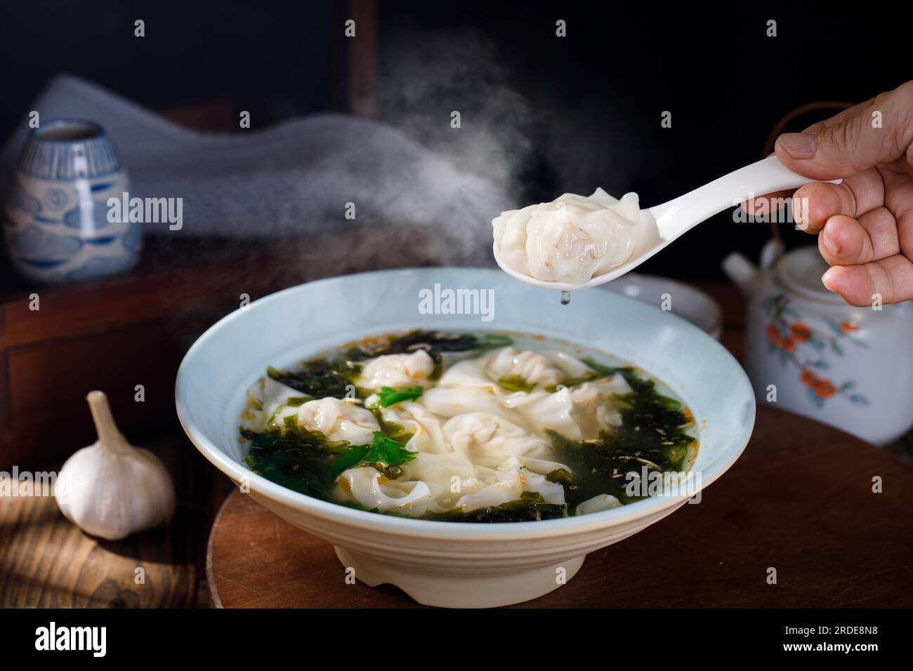 Seaweed Wonton Soup, Meat Dumplings Stock Photo - Alamy