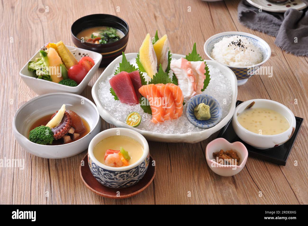 Teishoku hi-res stock photography and images - Alamy