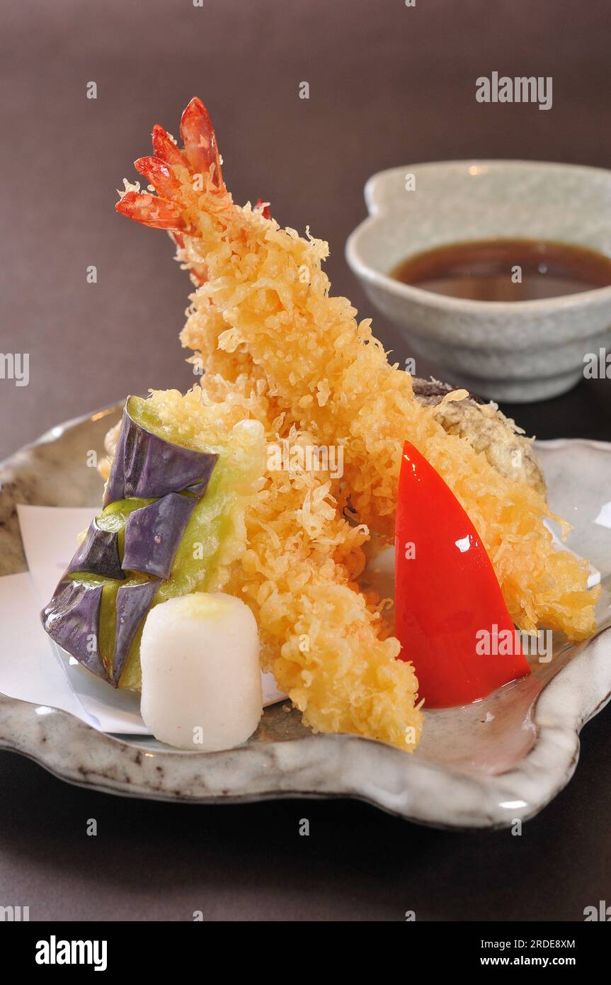 Shrimp tenpura hi-res stock photography and images - Alamy