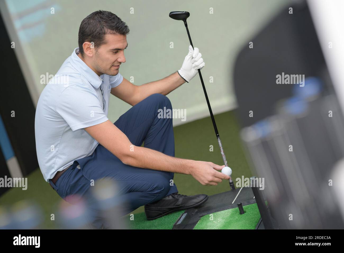Outdoor indoor golf hi-res stock photography and images - Alamy