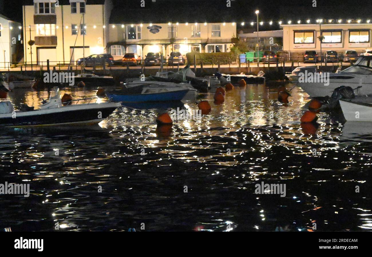 Looe cornwall at night hi-res stock photography and images - Alamy