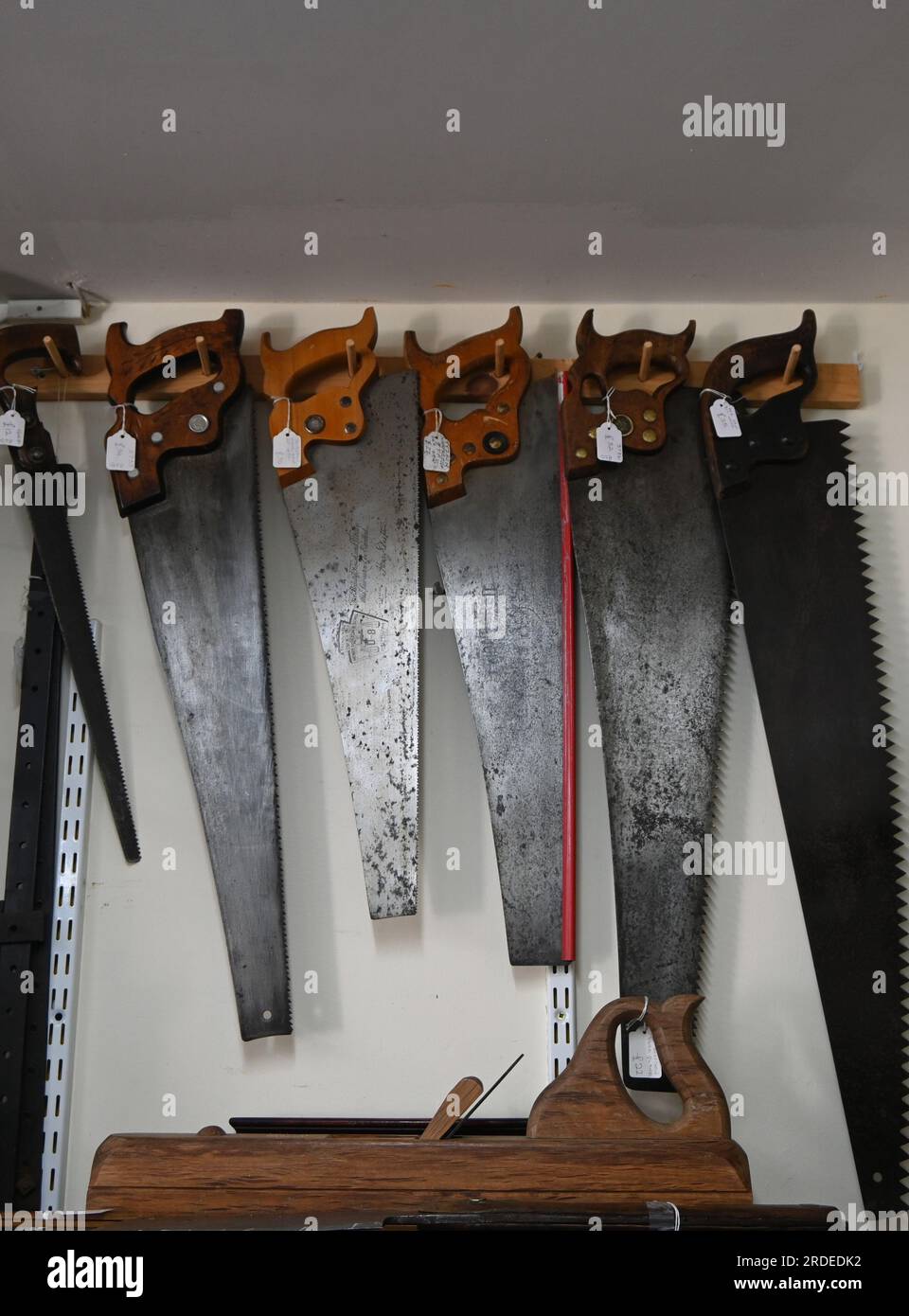 Hanging saws hi-res stock photography and images - Alamy