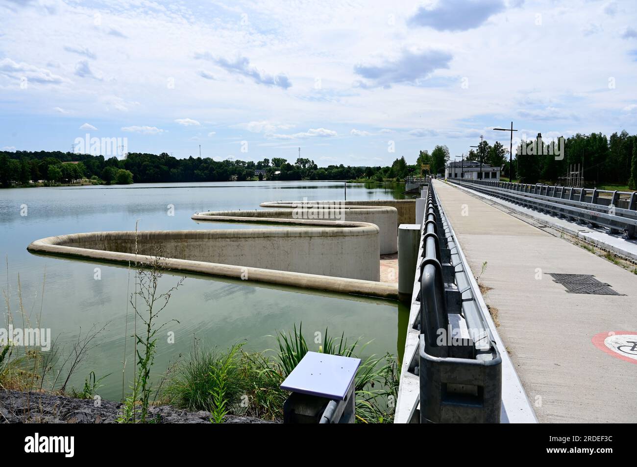 Der Niedów-Stausee oder Witka-Stausee (polnisch zbiornik wodny Niedów ...