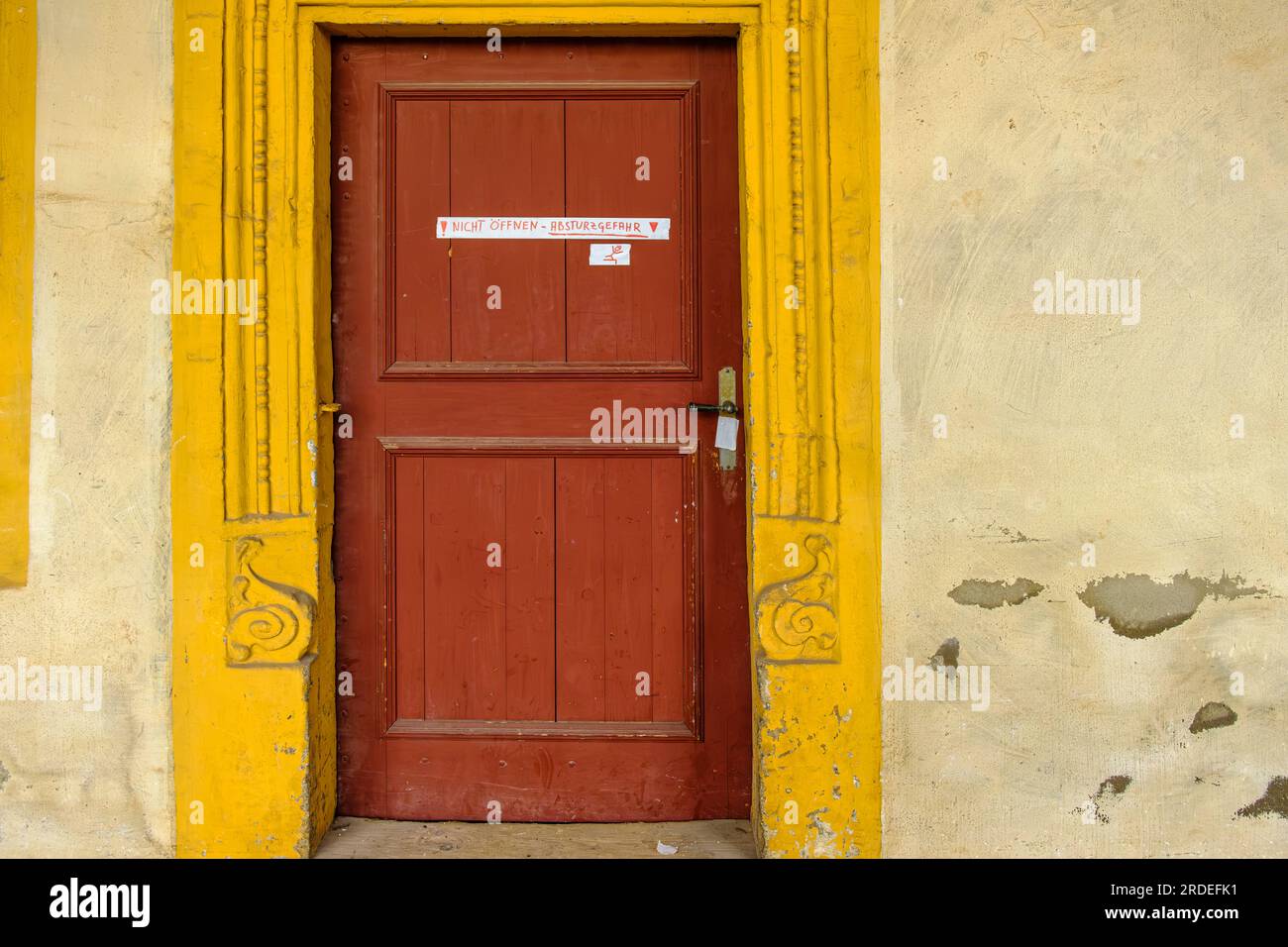Portal frame building hi-res stock photography and images - Alamy