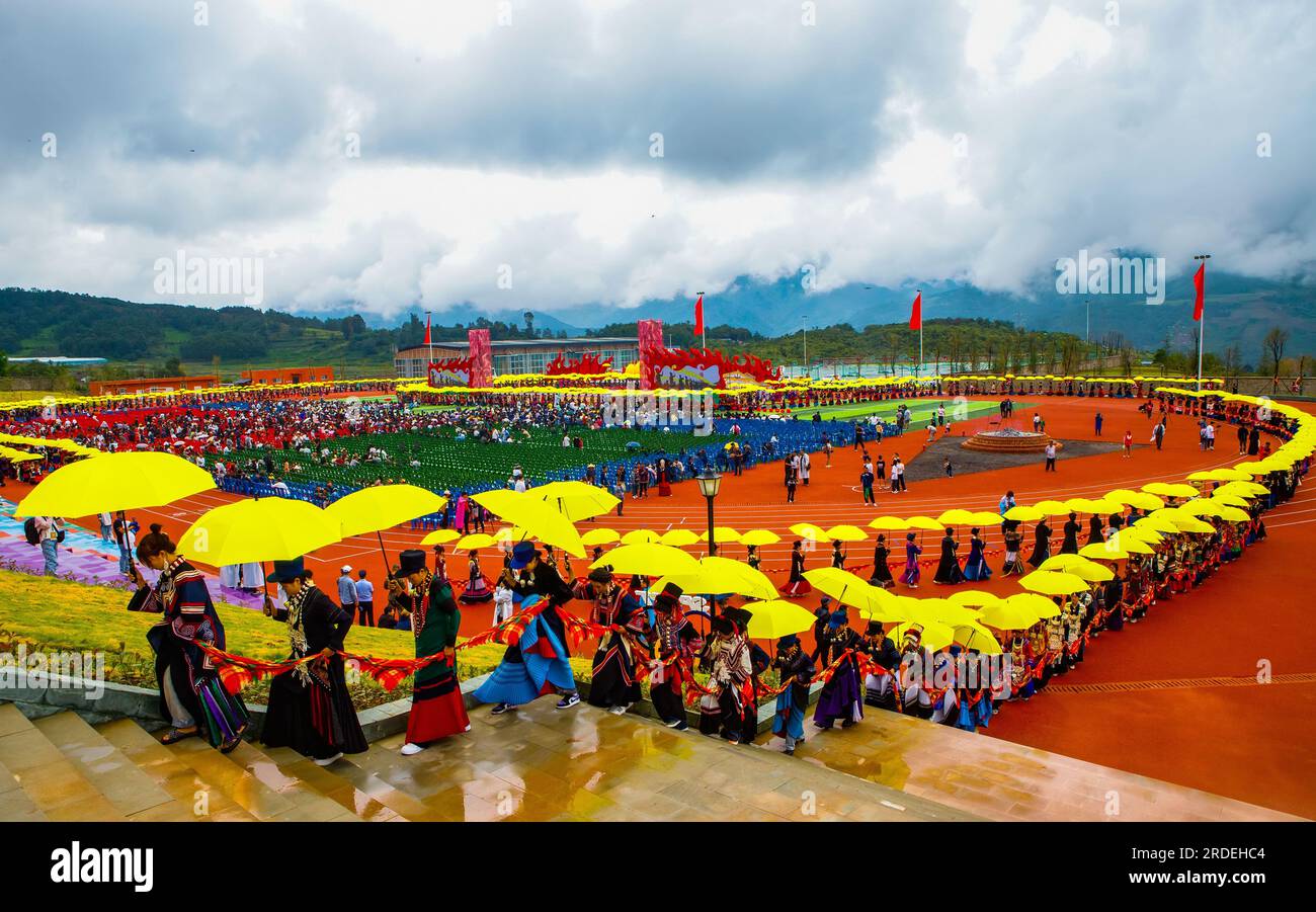 Torch dance hi-res stock photography and images - Alamy