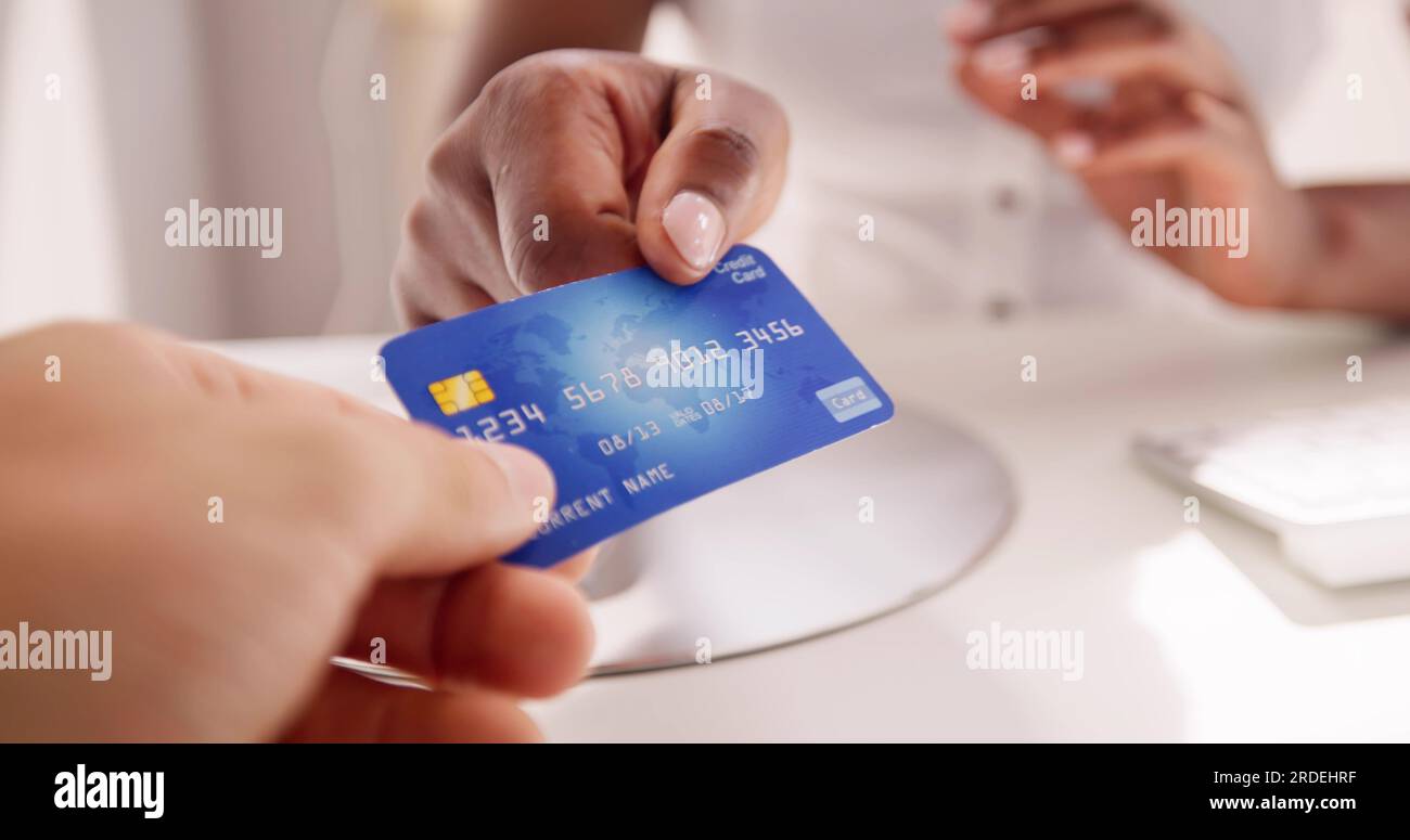 Money exchange cashier hi-res stock photography and images - Alamy