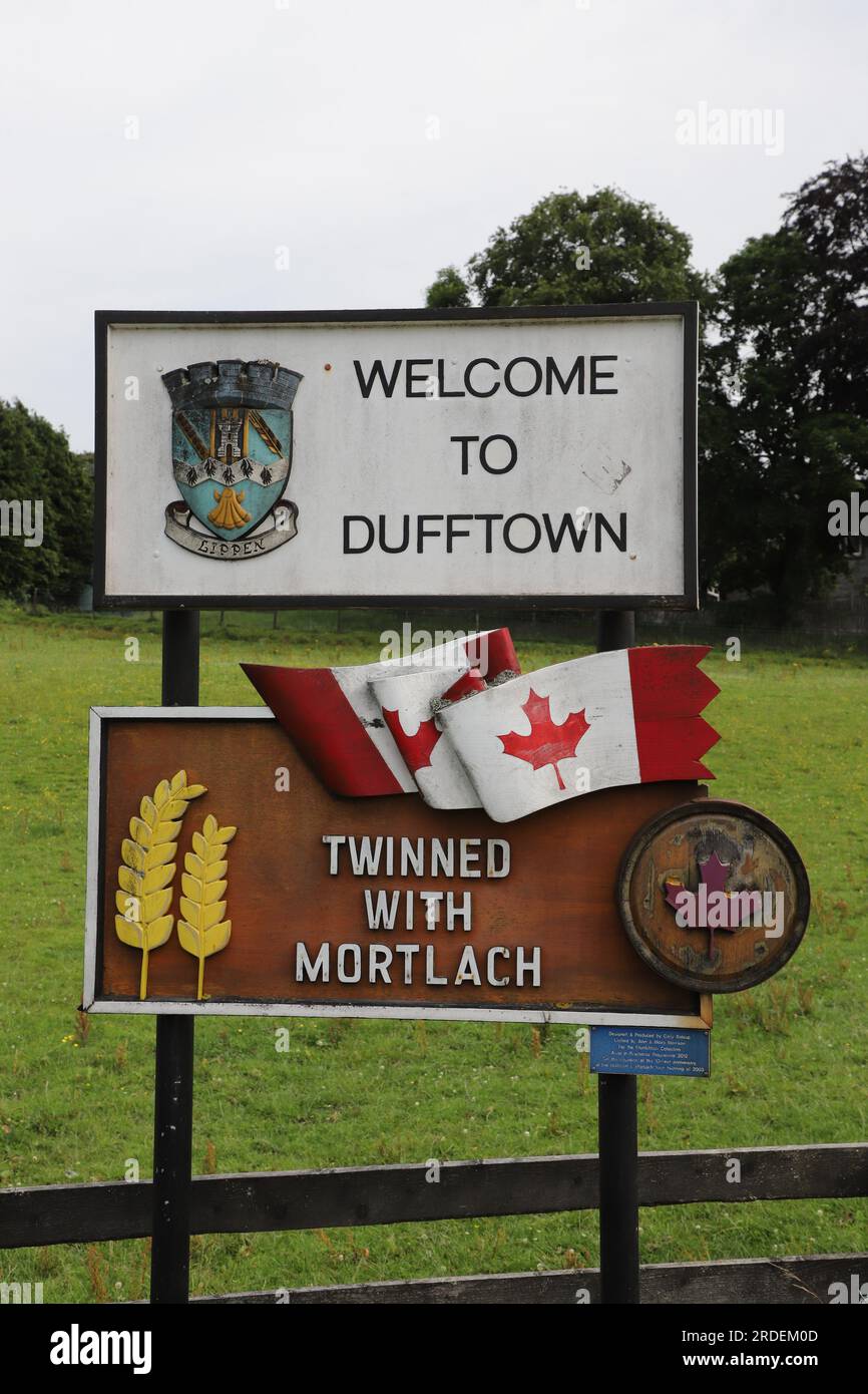 Dufftown welcome sign hi-res stock photography and images - Alamy