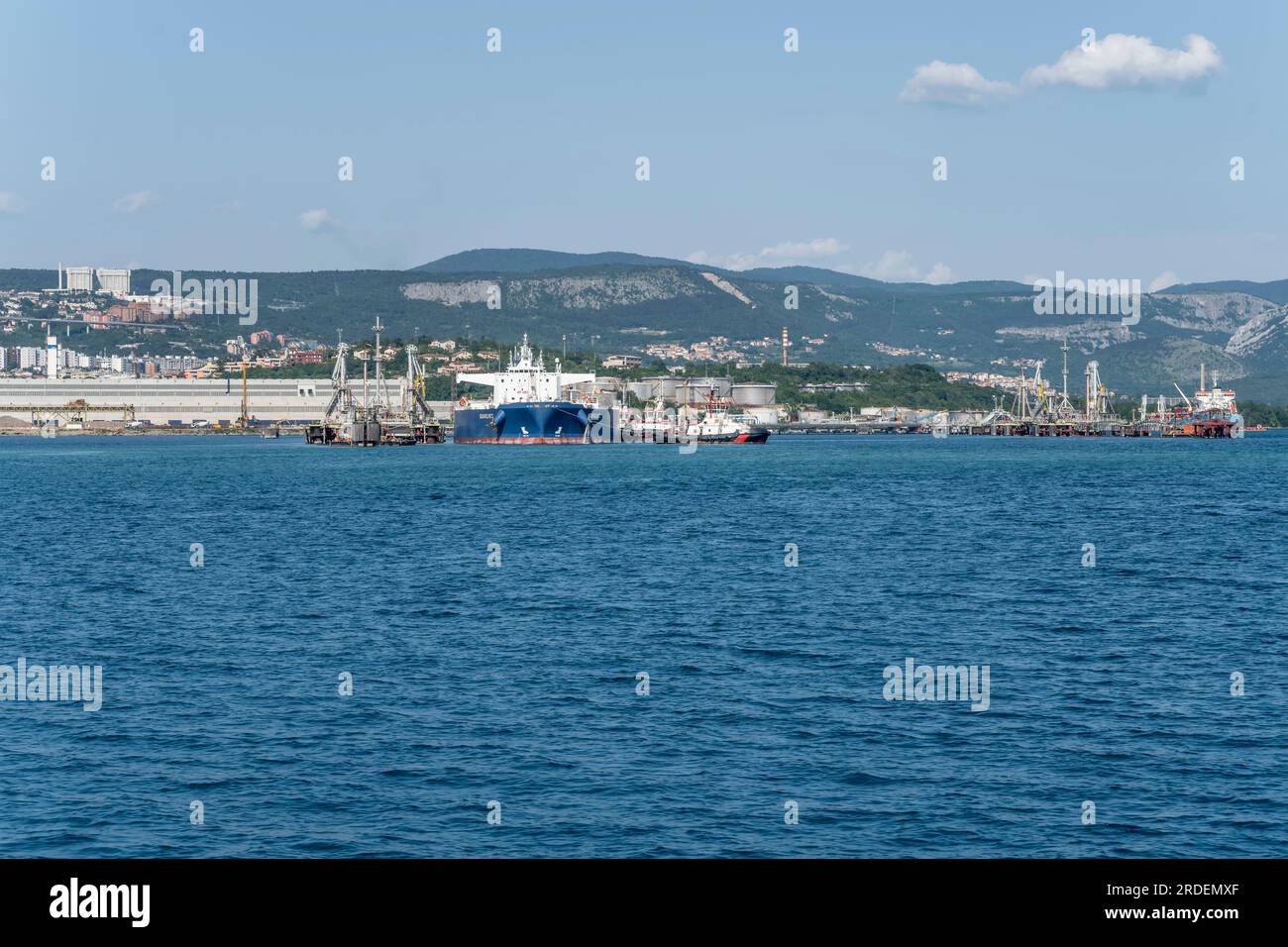 Pipeline terminal hi-res stock photography and images - Alamy