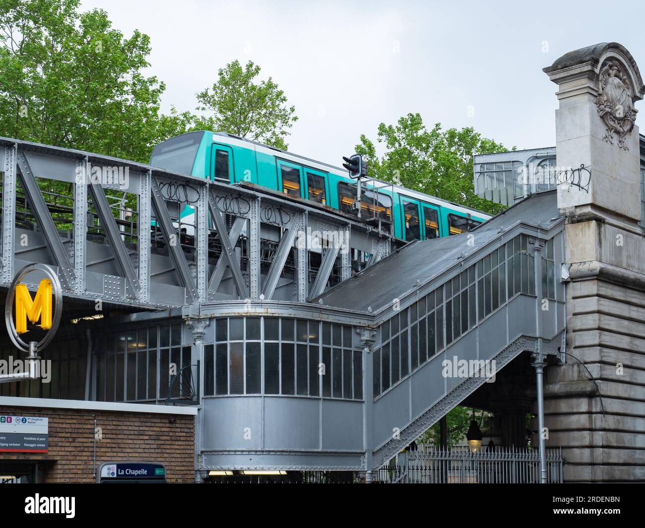 Elevated metro rail hi-res stock photography and images - Alamy
