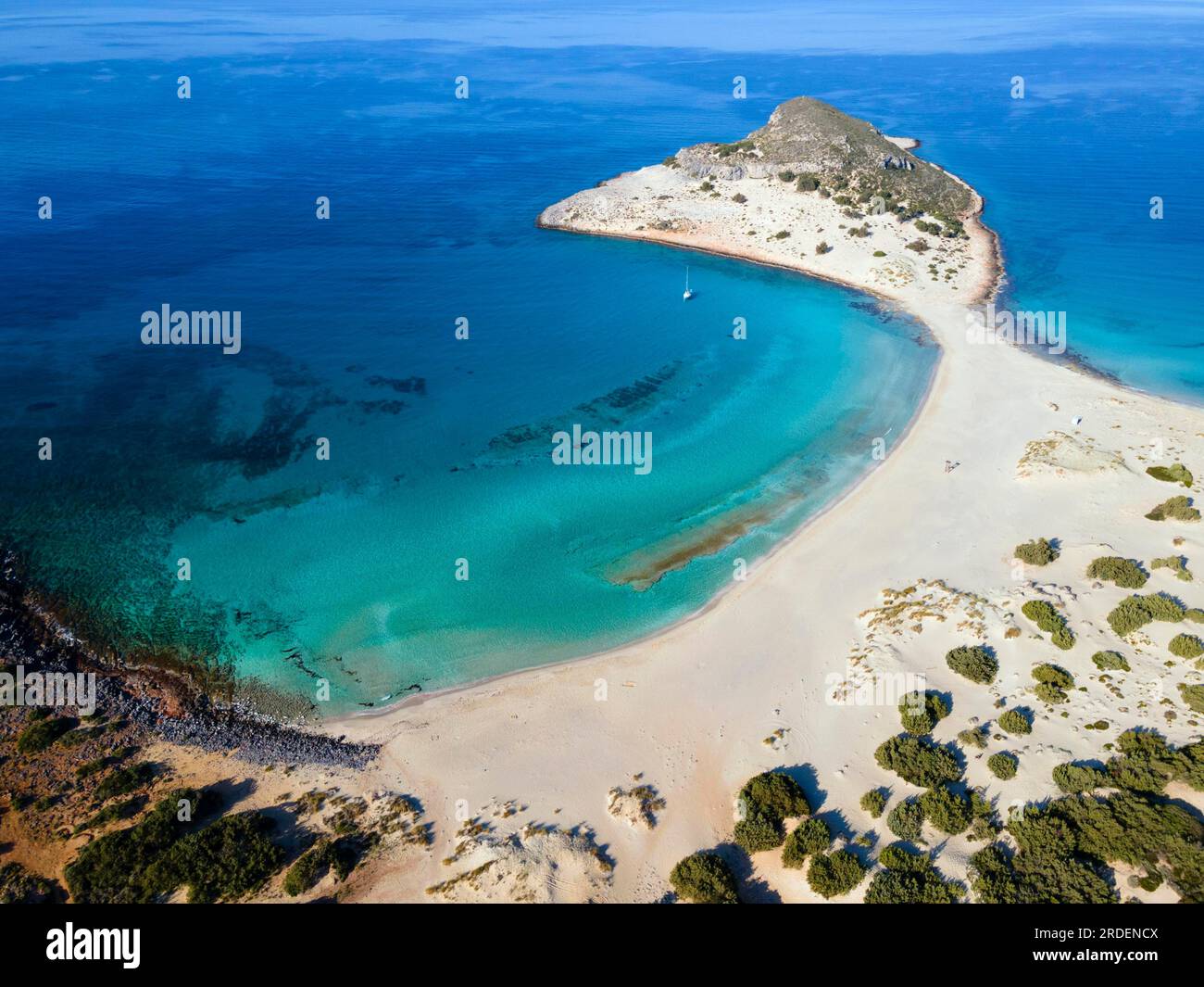 Drone shot, double bay of Simos beach, Sarakiniko beach, Elafonisos ...