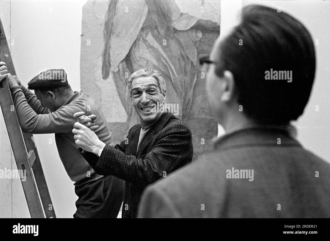 Installation arts Black and White Stock Photos & Images - Alamy