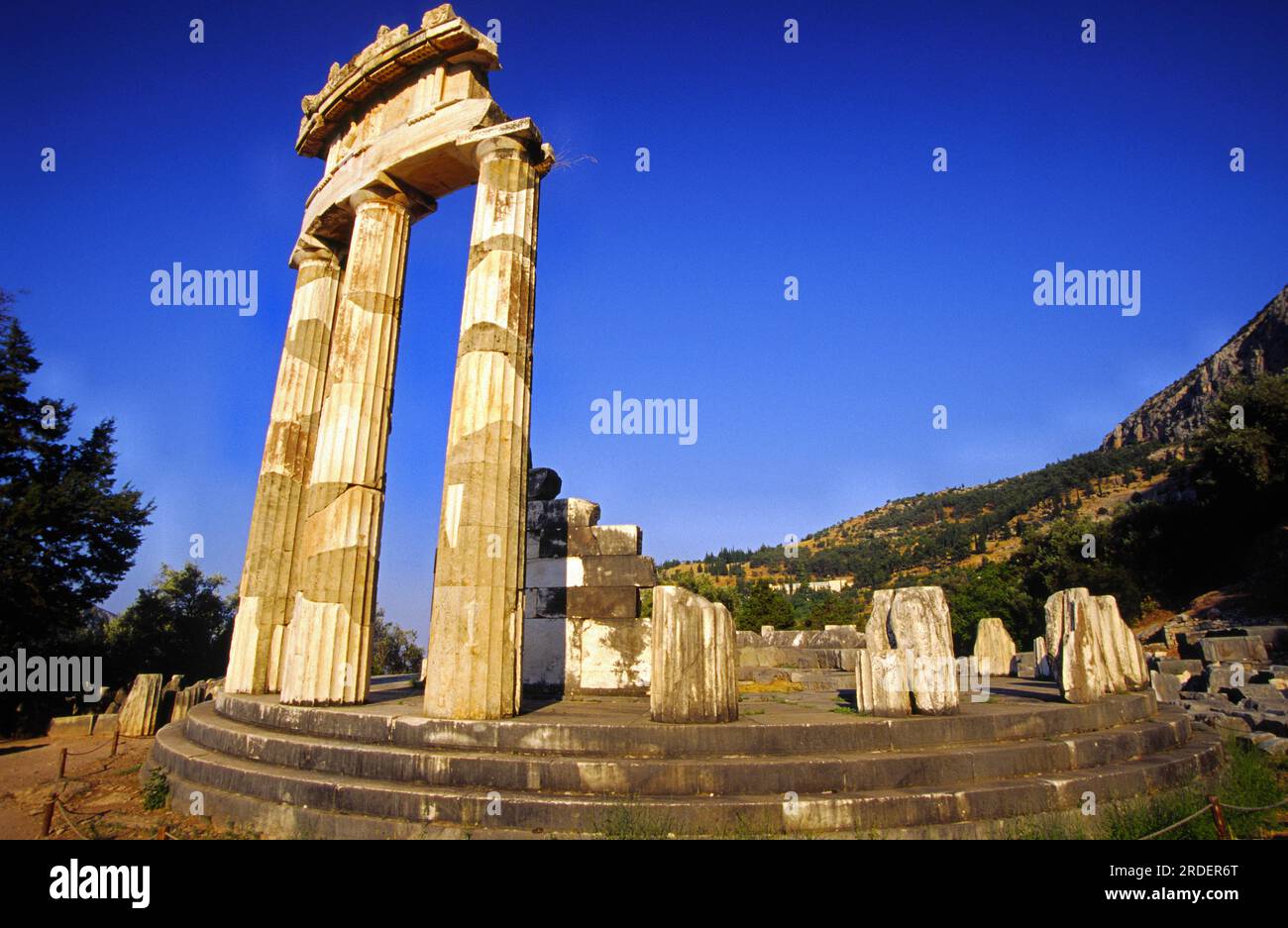 El Templo De Apolo En Delfos Y Su Historia 12 Lugares Qué Ver En