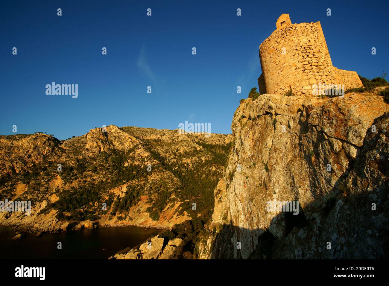Isla en mediterraneo hi-res stock photography and images - Alamy