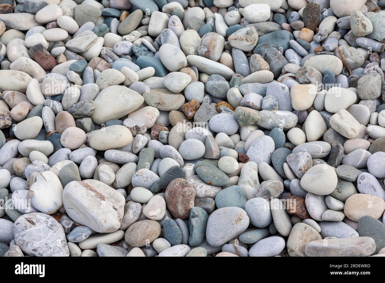 Angular pebbles hi-res stock photography and images - Alamy