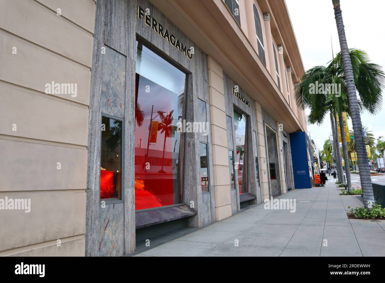 Beverly Hills, California: Rodeo Drive, one of the most fashionable ...