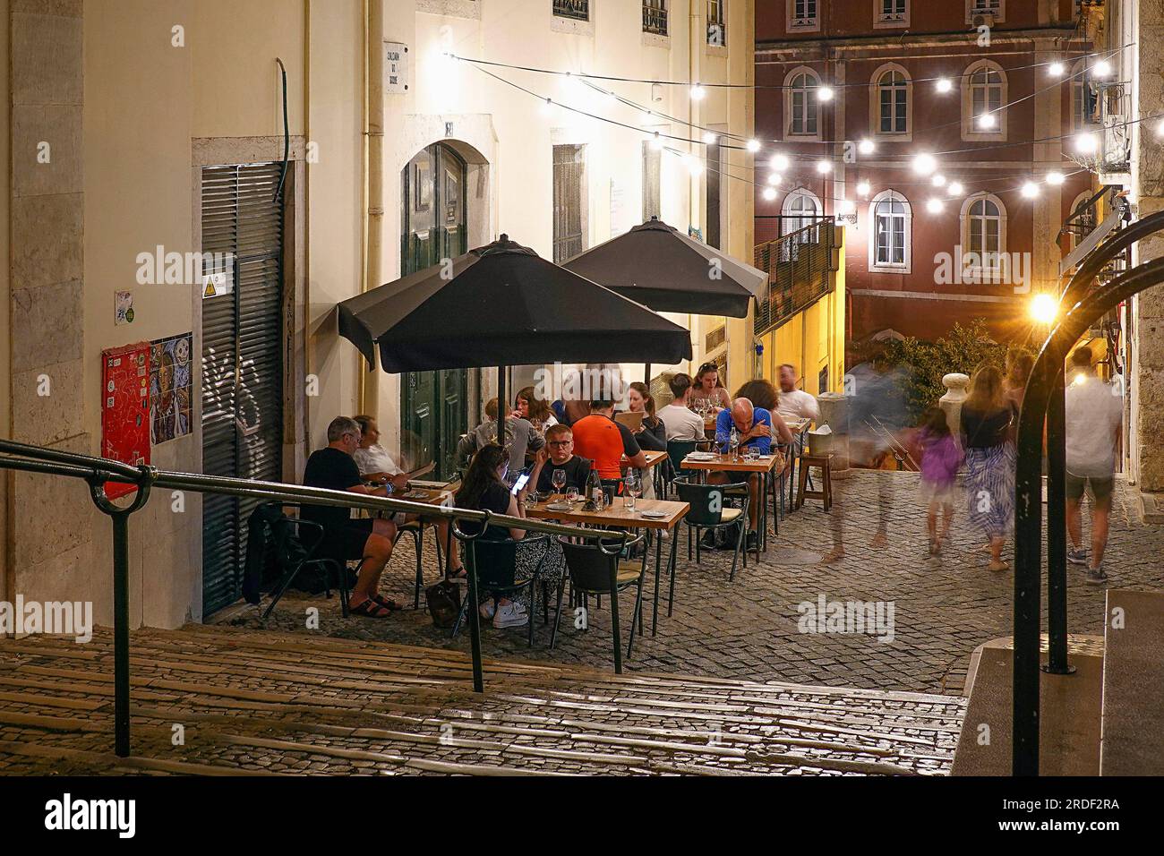 End of party hi-res stock photography and images - Alamy