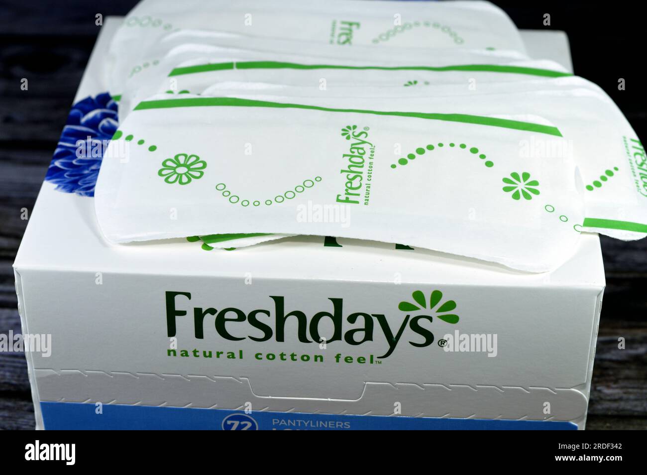 Female sanitary pads hi-res stock photography and images - Alamy