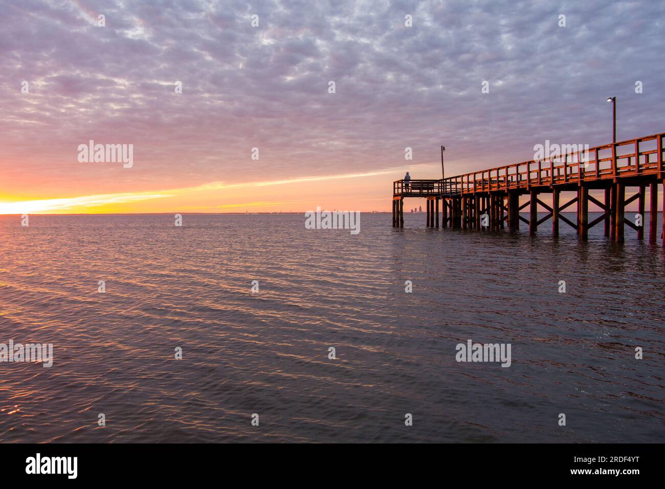 sunset at bayfront park in daphne, alabama Stock Photo - Alamy